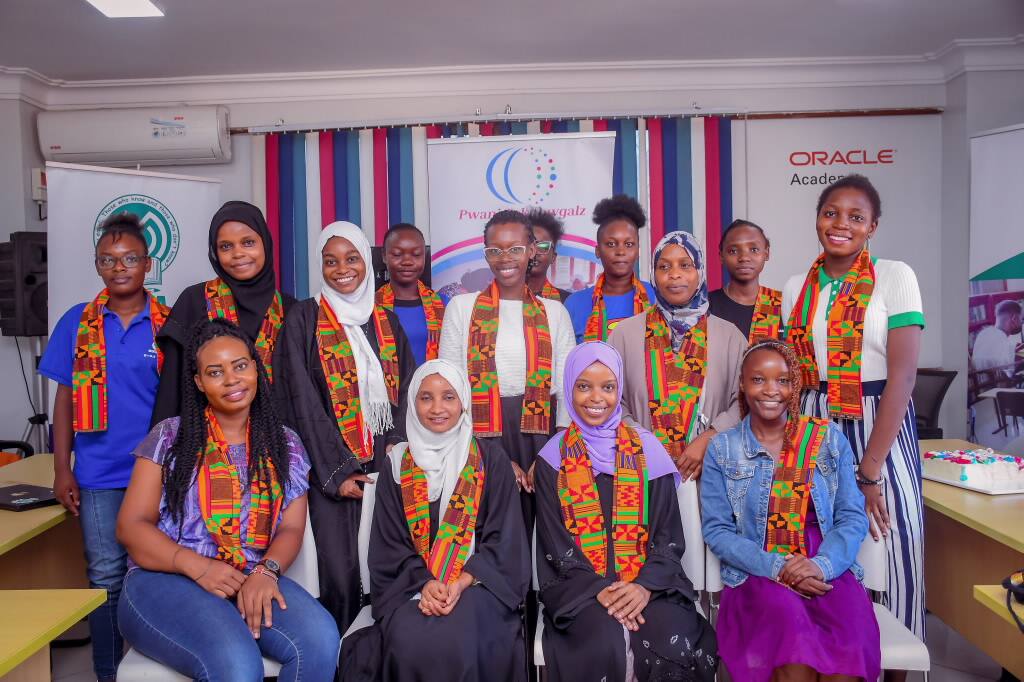 Oracle Academy teams up with Pwani Teknowgalz and American Spaces to ...