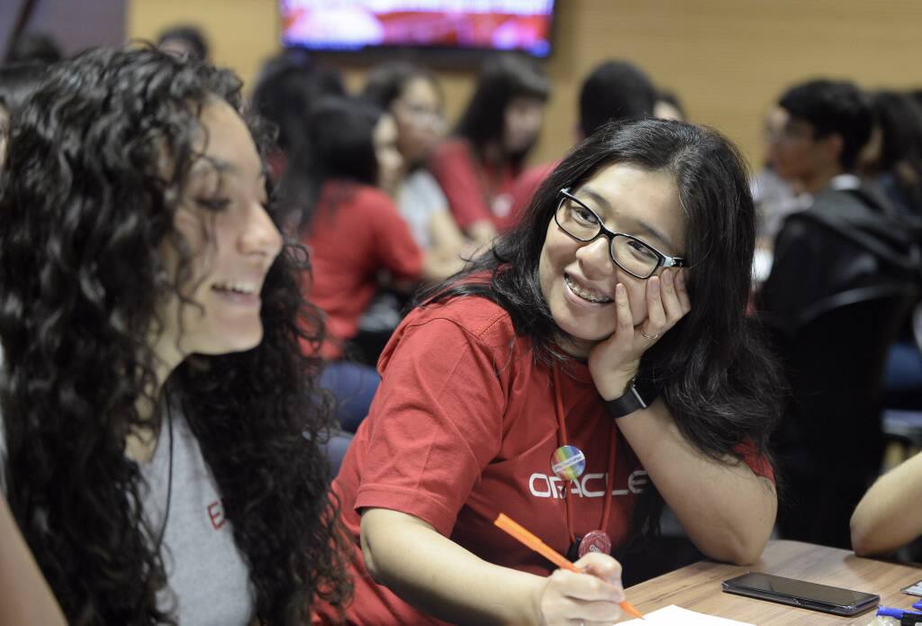 Oracle Volunteers Focus On Education In August And September