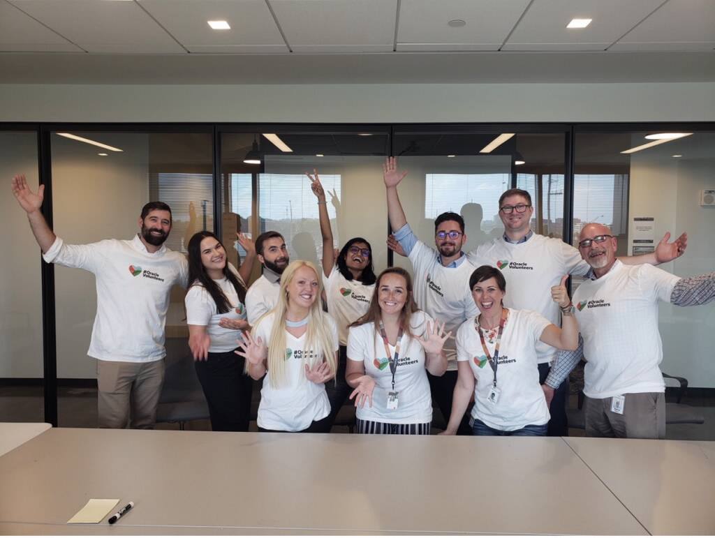 Oracle Volunteers Living Their Best Lives By Giving Back